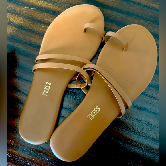TKEES | Shoes | Tkees Leah Sandals In Au Naturale Size 8 | Poshmark